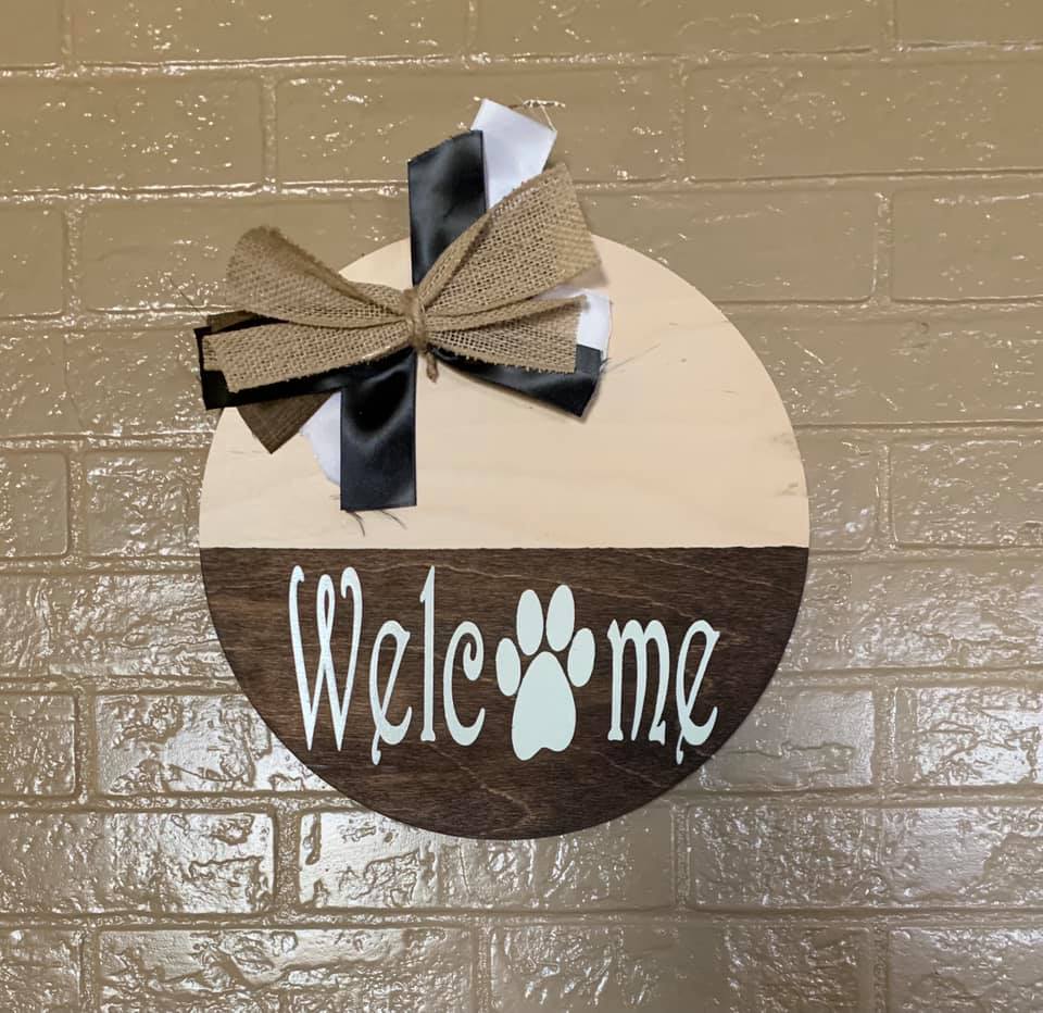 Welcome Circle Door Sign – Backroad Wood Work & Boutique,LLC