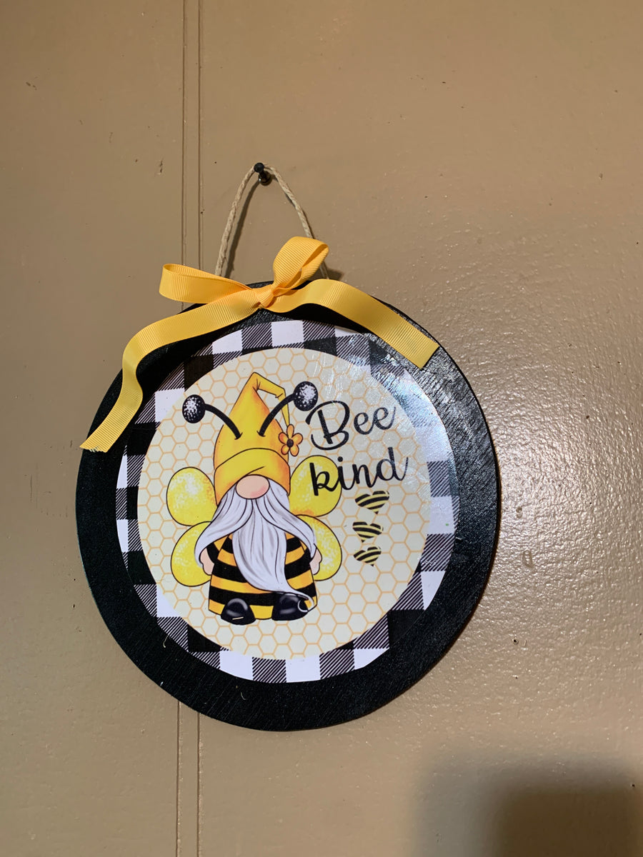 Gnome be kind Circle Door Sign – Backroad Wood Work & Boutique,LLC